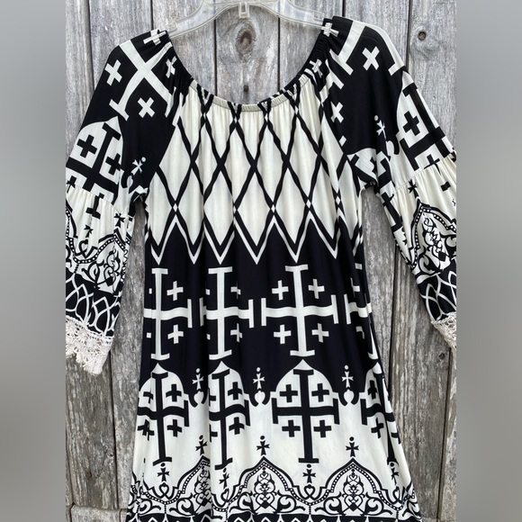 Rogue | Dresses | Dress Rogue Black And White Cross Dress On Or Off ...